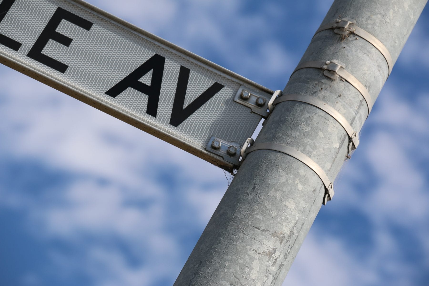 Signfix Website | Bonville Ave street blade bracket image