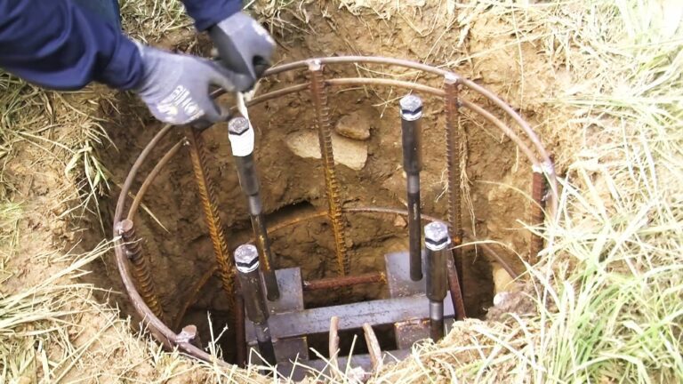 Signfix Website | Installation of Optimast® MASH Frangible Sign Support ...