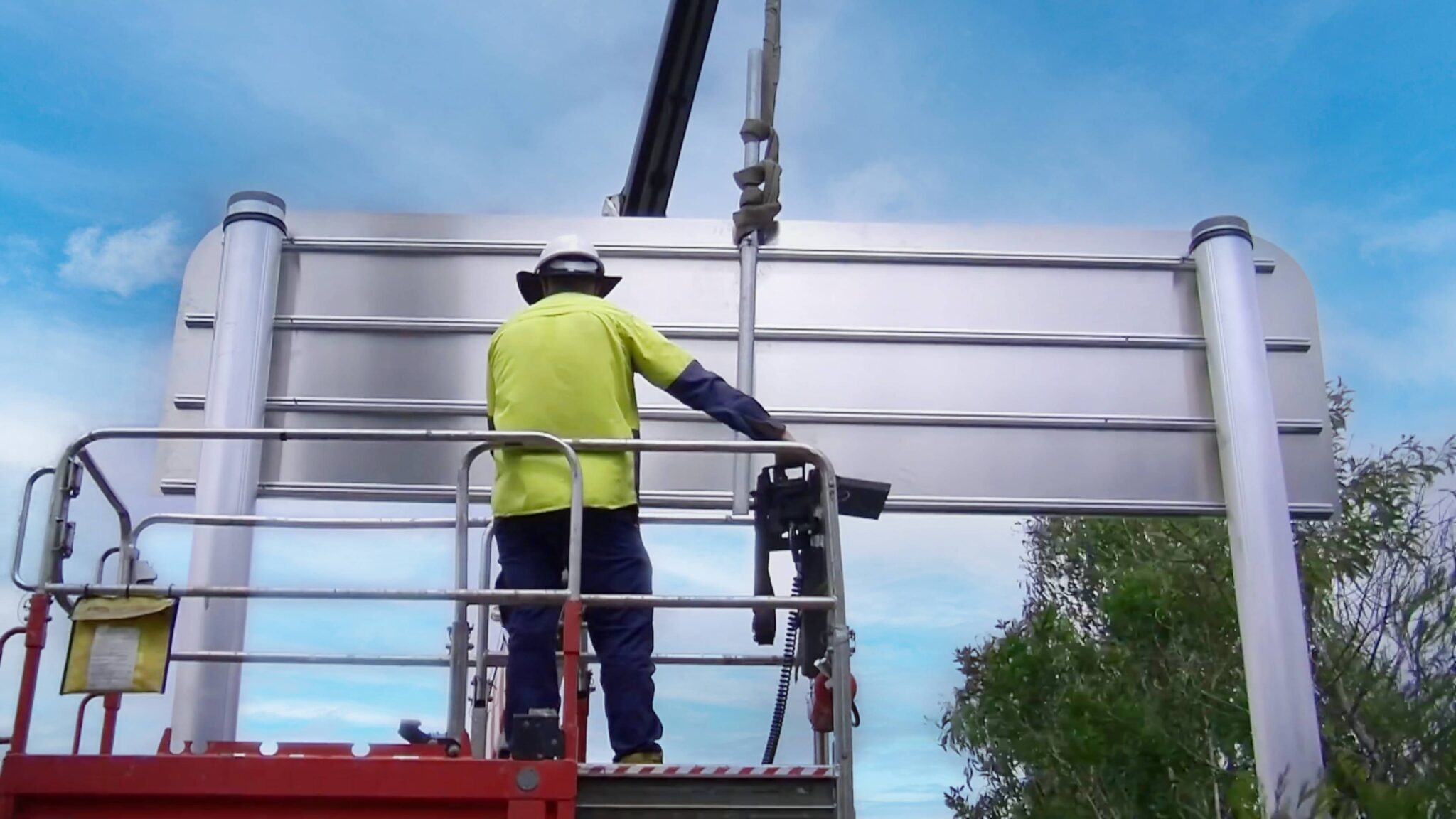 Signfix Website | Installation of Optimast® MASH Frangible Sign Support ...